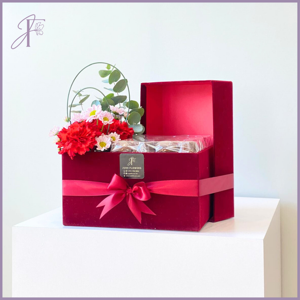 Velvet Love Box | Luxury Flower Delivery in Bahrain | Jude Flowers